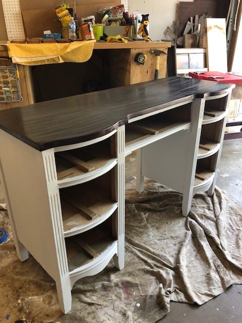 DIY Desk Makeover - How to Paint a Desk - DIY Furniture Painting Ideas